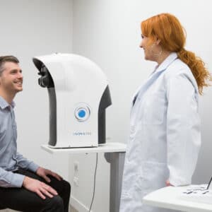 Vision-S 700 Immersive Refraction Station - Essilor Instruments USA