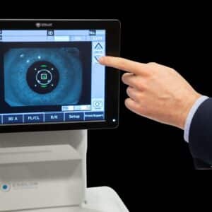 AKR800 Auto Kerato-Refractometer - Essilor Instruments USA