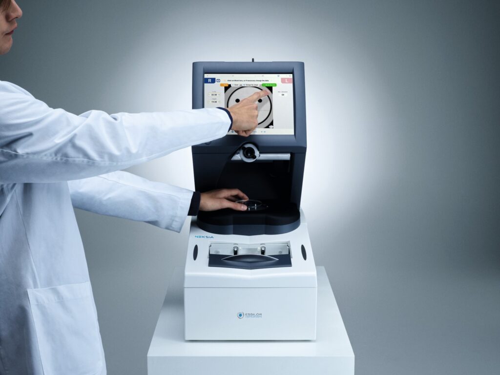 Neksia Series - Essilor Instruments USA