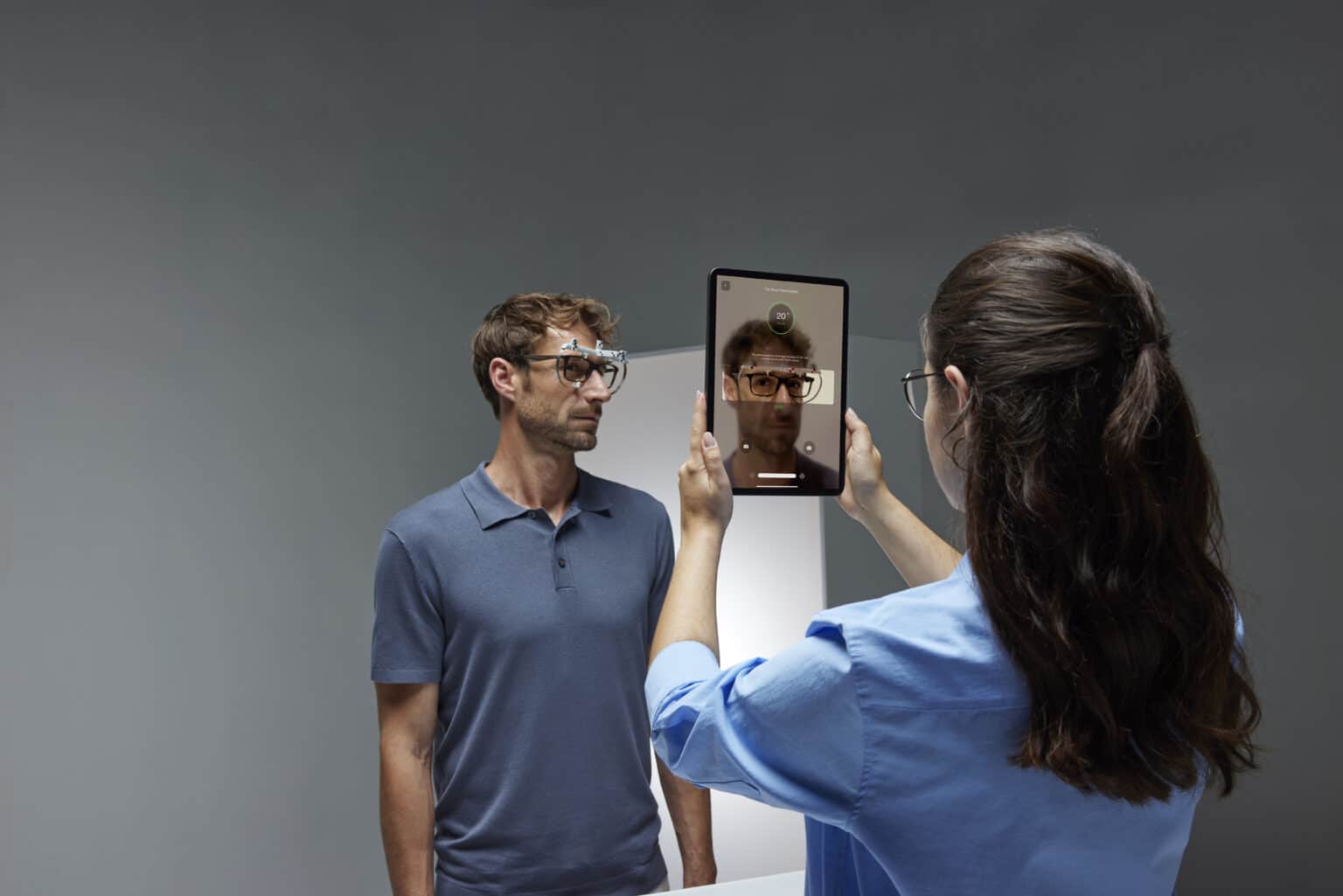 EYE-RULER2 S/W iPad Pro - Essilor Instruments USA