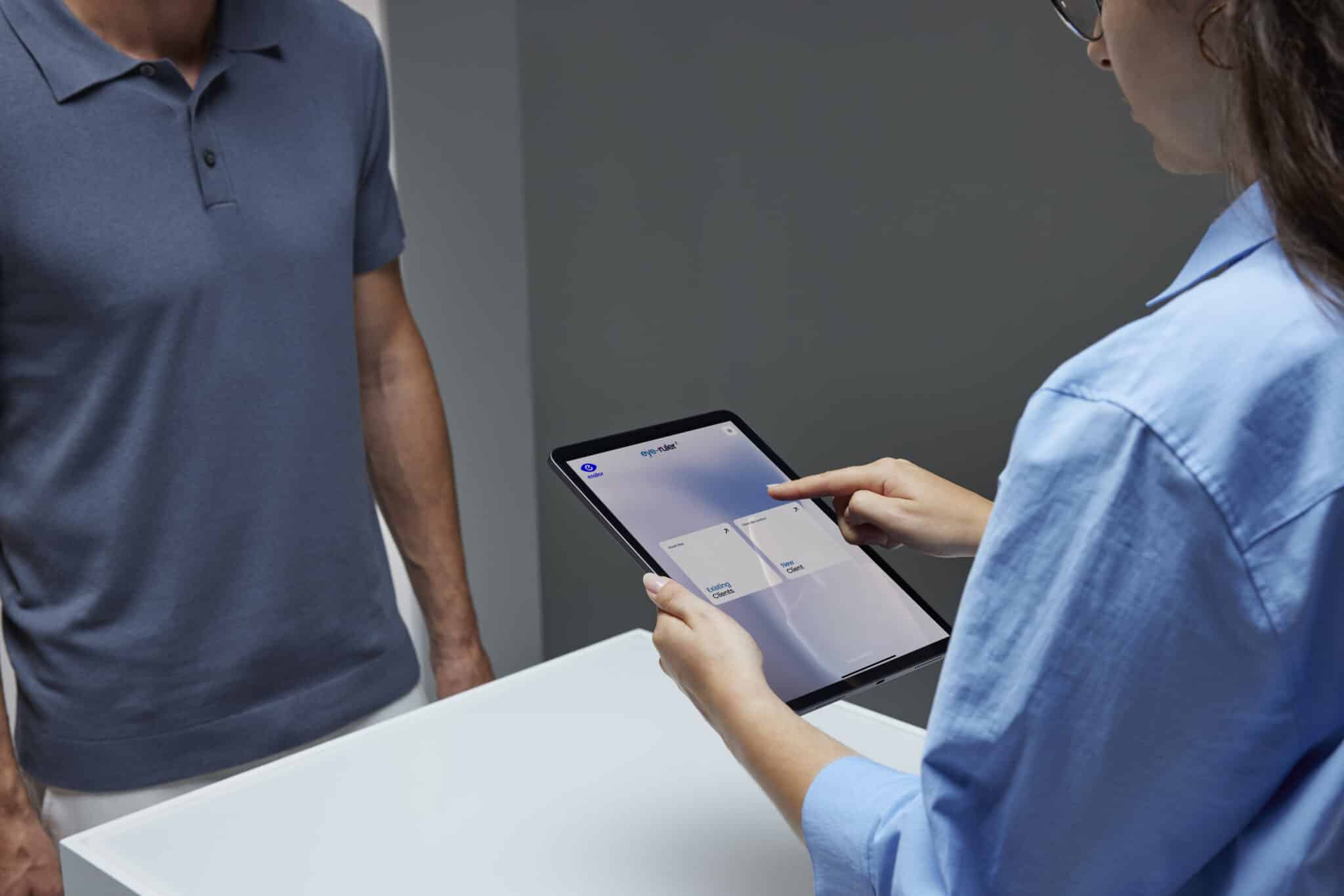 EYE-RULER2 S/W iPad Pro - Essilor Instruments USA