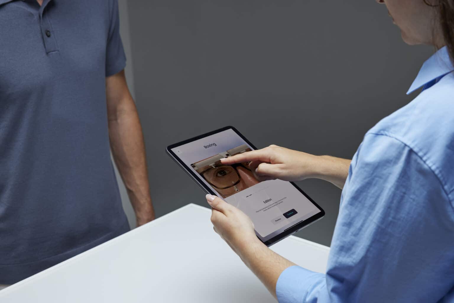 EYE-RULER2 S/W iPad Pro - Essilor Instruments USA