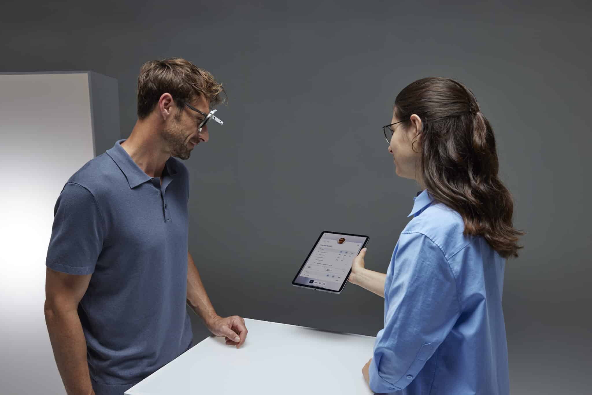 EYE-RULER2 S/W iPad Pro - Essilor Instruments USA