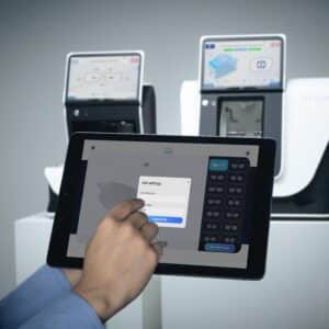 ES 800 and ES 800M Edging Systems - Essilor Instruments USA