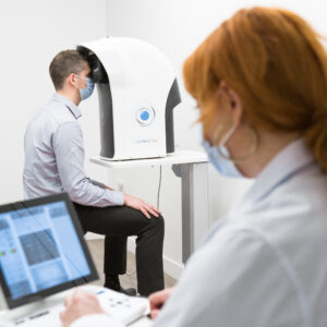 Vision-S 700 Immersive Refraction Station - Essilor Instruments USA