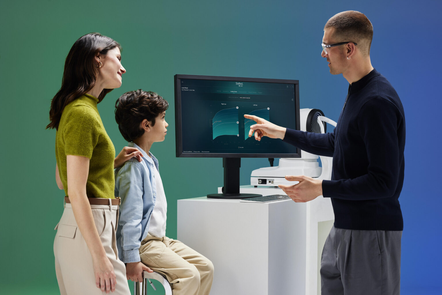 Myopia Expert 700 Biometer - Essilor Instruments USA